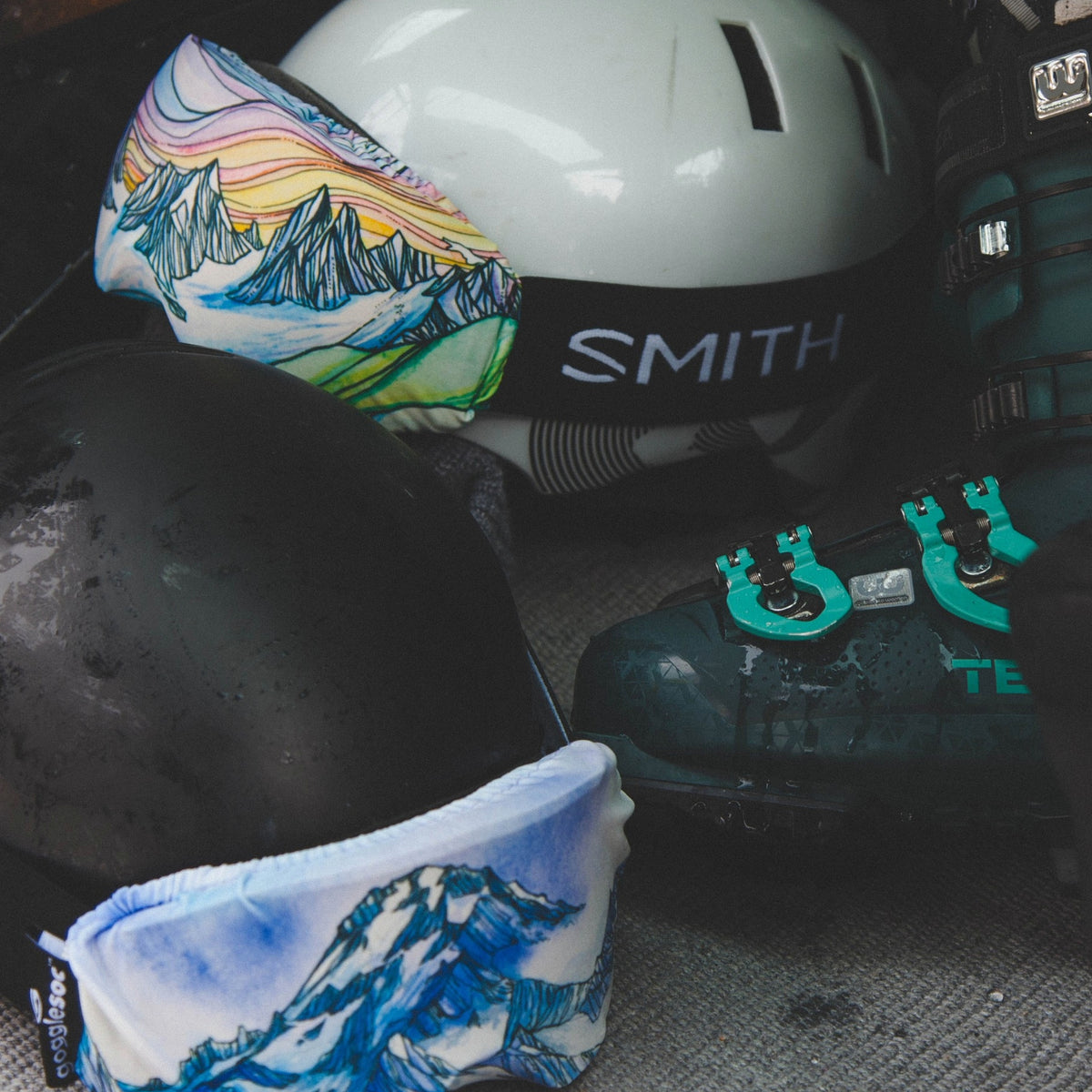 A Brief History of the Goggle Cover: Evolution and Innovation – gogglesoc